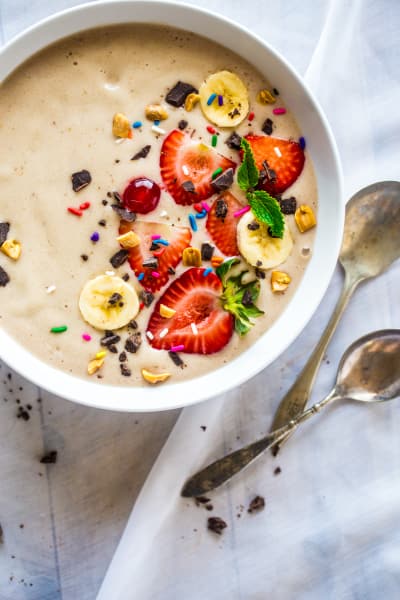 Vegan Banana Split Smoothie Bowl Recipe - Food Fanatic