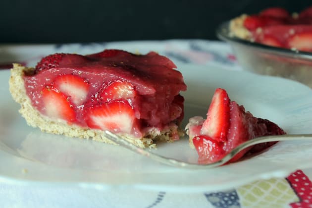 Strawberry Pie Recipe - Food Fanatic