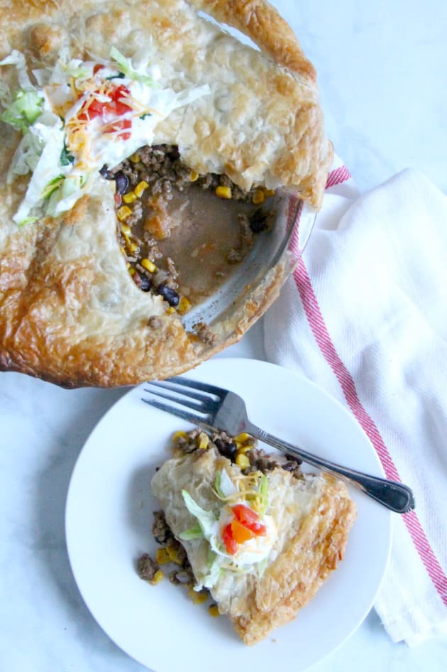 Puff Pastry Taco Pot Pie Recipe - Food Fanatic