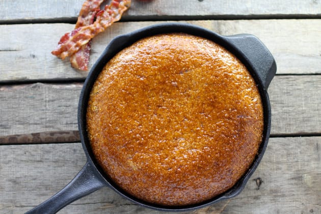 Maple Bacon Skillet Cornbread Recipe - Food Fanatic