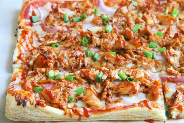 Puff Pastry BBQ Chicken Pizza Recipe - Food Fanatic