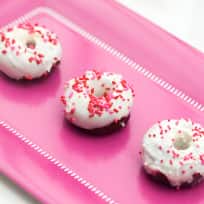 Mini Red Velvet Donuts Recipe - Food Fanatic