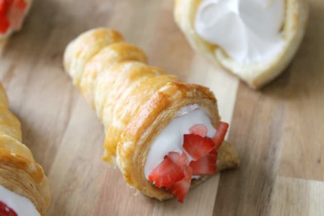Strawberry Shortcake Horns Recipe - Food Fanatic