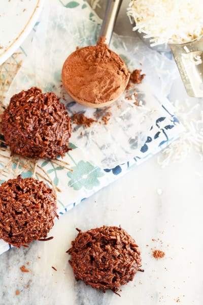 Chocolate Coconut Macaroons Recipe - Food Fanatic