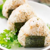 Onigiri Recipe - Food Fanatic