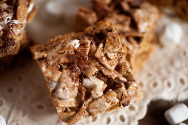 Indoor S'mores Recipe - Food Fanatic