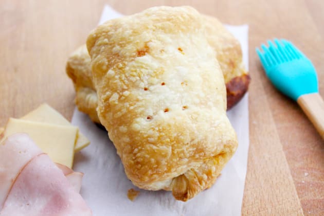 Ham and Cheese Pockets - Food Fanatic