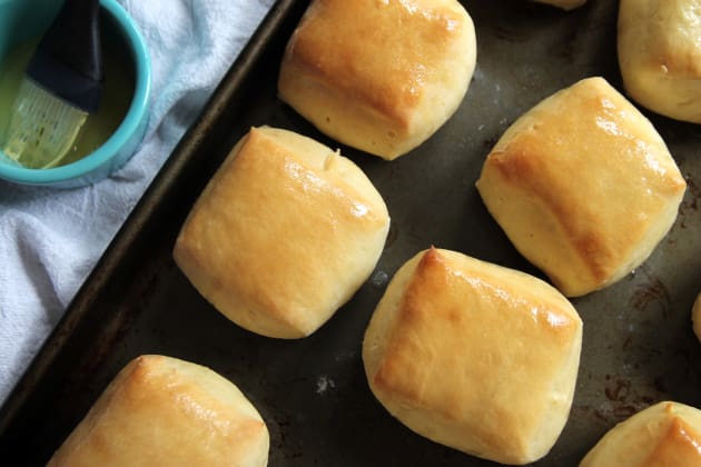 Texas Roadhouse Rolls Recipe - Food Fanatic