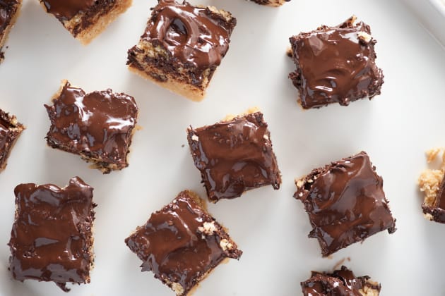 Dark Chocolate Ritz Bars Recipe - Food Fanatic
