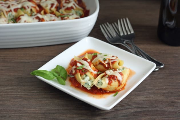 Spinach and Tofu Stuffed Shells Recipe - Food Fanatic