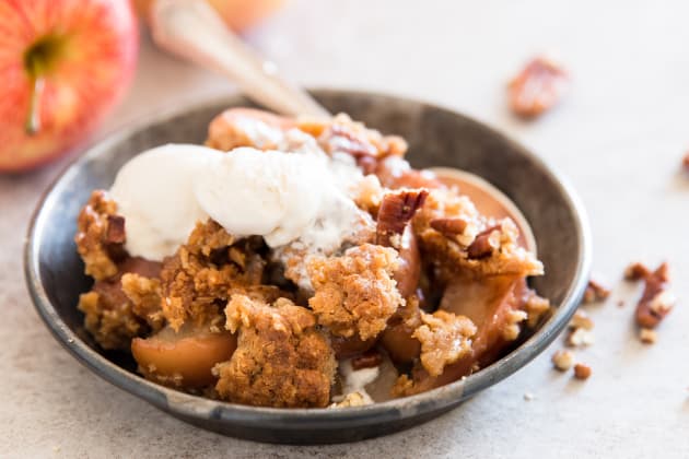 Quick Apple Crisp Recipe Food Fanatic