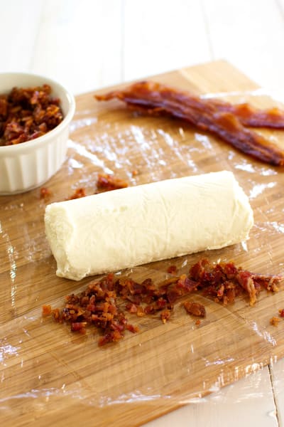 Bacon Goat Cheese Log Recipe - Food Fanatic