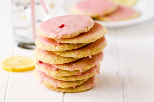 Strawberry Lemonade Cookies Recipe - Food Fanatic