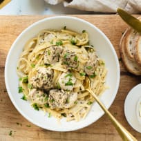 Creamy Chicken Linguine Recipe - Food Fanatic