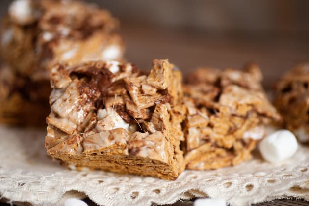 Indoor S'mores Recipe - Food Fanatic