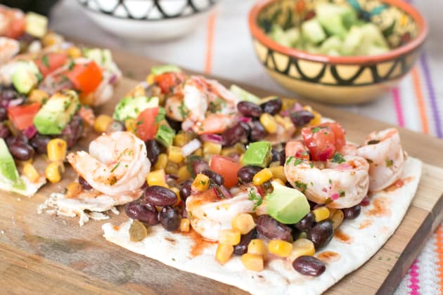 Southwestern Shrimp Flatbread Recipe - Food Fanatic