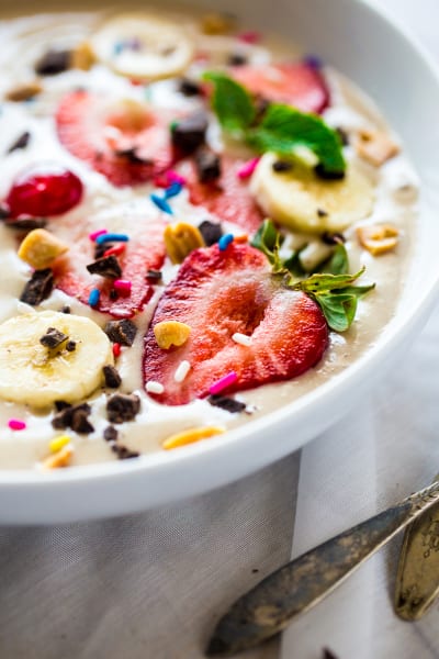 Vegan Banana Split Smoothie Bowl Recipe - Food Fanatic