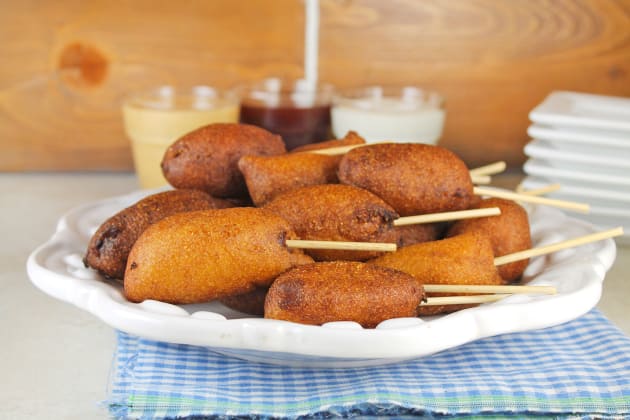 Homemade Mini Corn Dogs Recipe - Food Fanatic