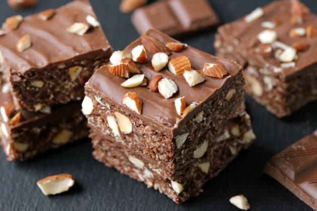 Gluten Free Chocolate Almond Oat Bars Recipe - Food Fanatic