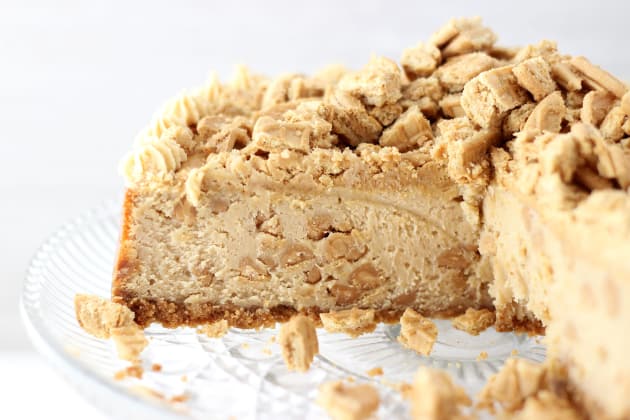 Nutter Butter Cheesecake Recipe - Food Fanatic