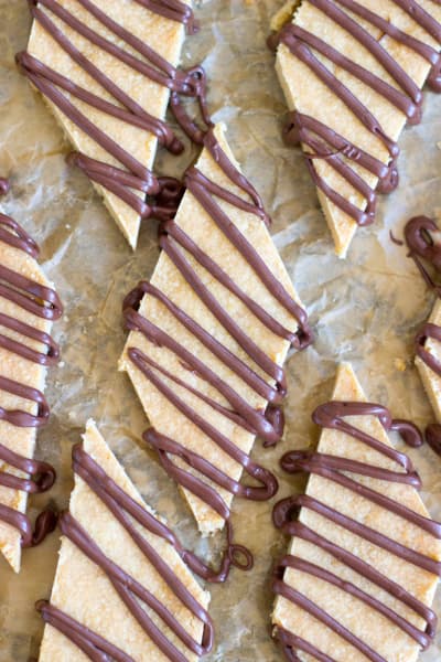 Peanut Butter Shortbread Recipe - Food Fanatic