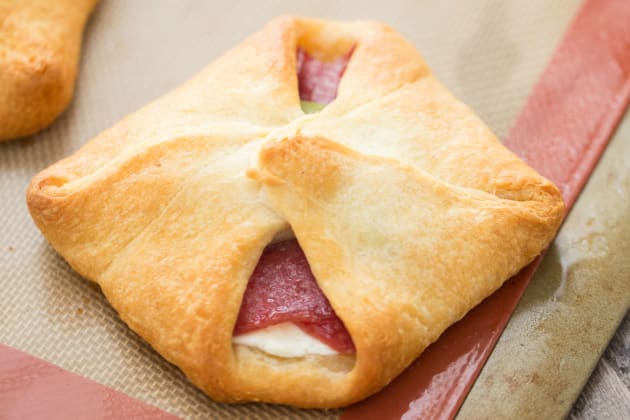 Salami and Cream Cheese Bundles Recipe - Food Fanatic