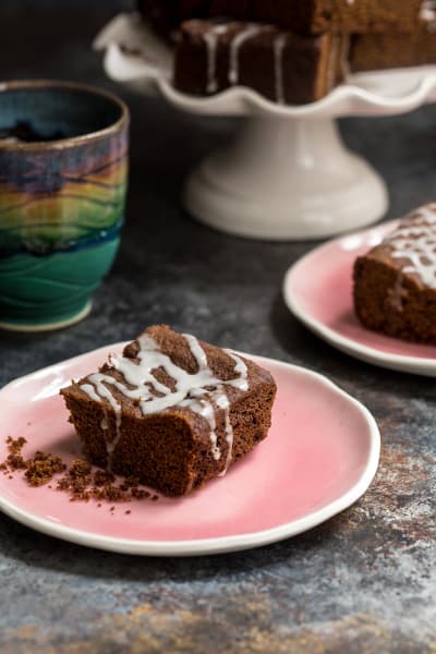 Spiked Gingerbread Bars Recipe - Food Fanatic