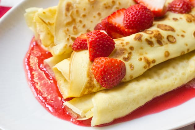 Pannkakor Recipe - Food Fanatic