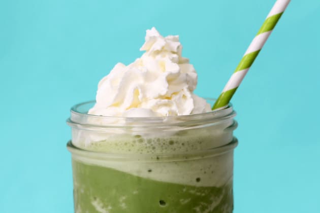 Homemade Starbucks Green Tea Frappuccino Recipe - Food Fanatic