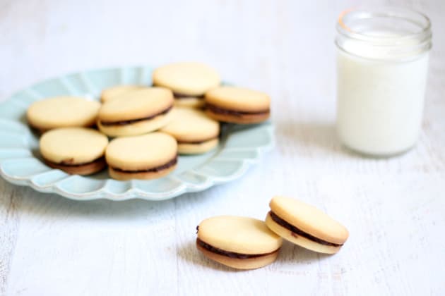 Homemade Milano Cookies Recipe - Food Fanatic