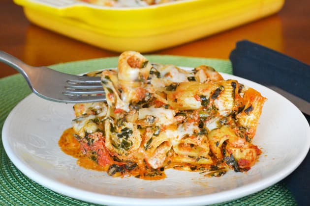 Baked Spinach Rigatoni Recipe - Food Fanatic
